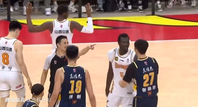 CBA处罚“晋粤G3”2人违规进场引热议！ 裁判为何只给张明池吃T？