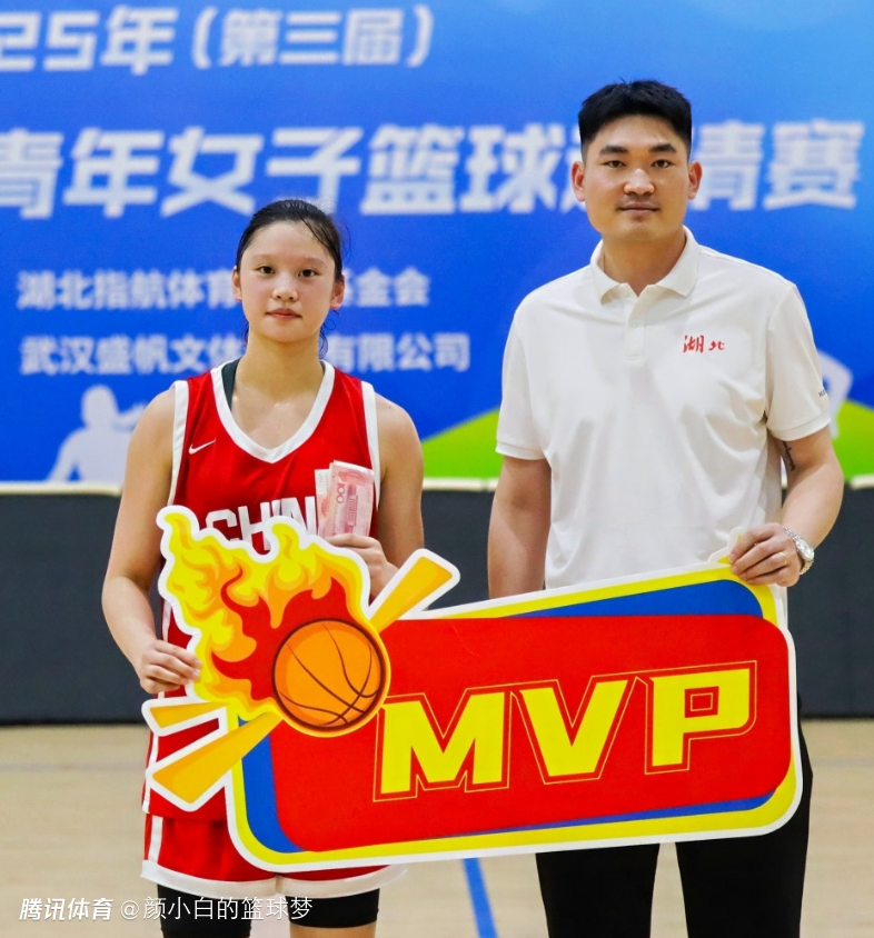 首秀38+8三分无愧第一尖刀！16岁小李梦早有MVP傍身 李导慧眼识珠