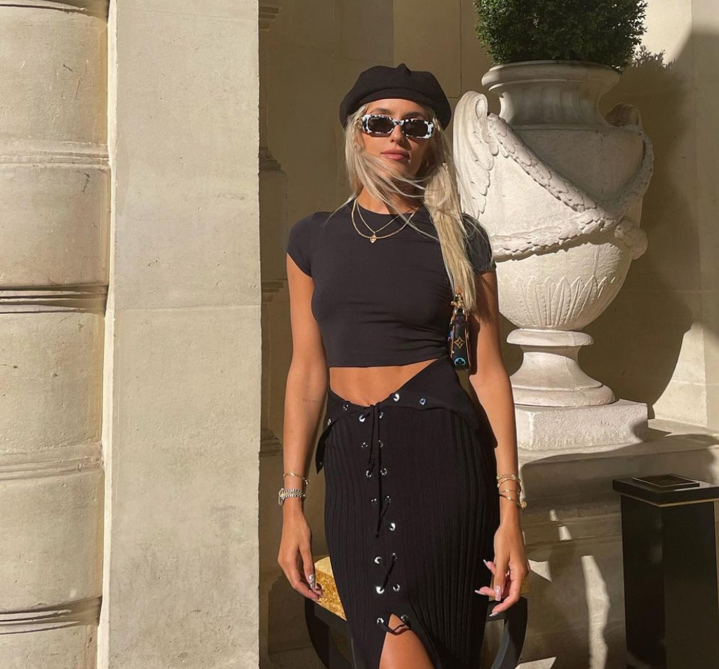 帕森斯与恩比德参加婚礼！高富帅未婚妻晒美照 这侧颜＋身材绝了